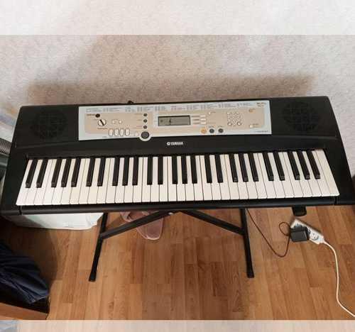 Синтезатор yamaha psr r 200