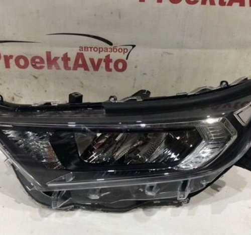 Фары левая Rav4