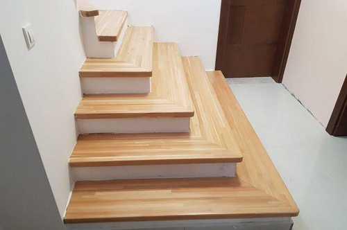 Обшивка деревянная для лестниц