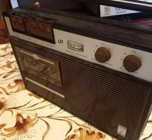Советский кассетный магнитофон "электроника-302"
