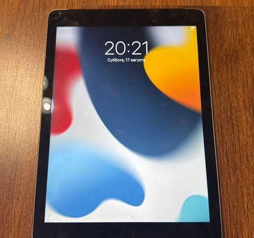 iPad Air 2 (Акб 85%, 16   sim)