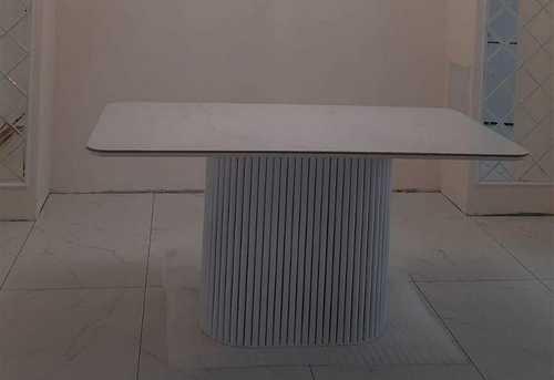 Керамический стол под мрамор