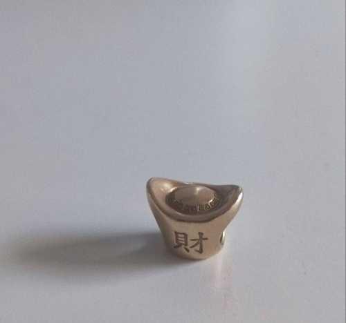 Pandora шарм 585