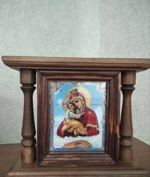 Икона в киоте