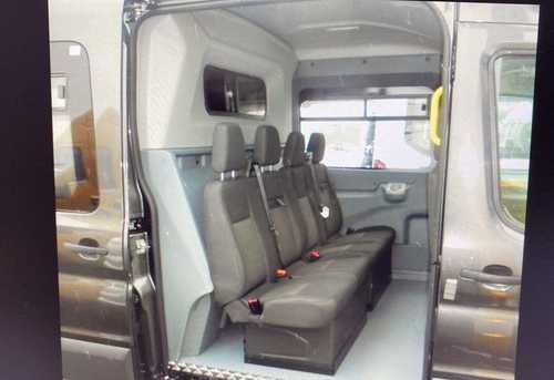 Пластиковые обшивки с перегородкой Ford Transit