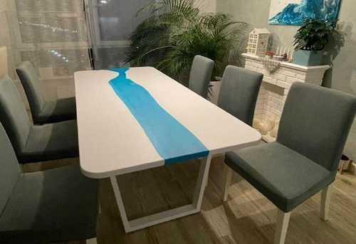 Кухонный стол 'white blue W'