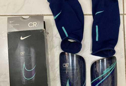 Футбольные щитки Nike CR7