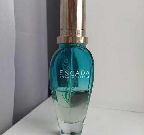 Escada Born in paradise