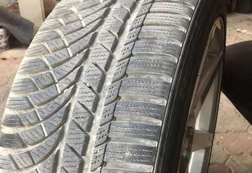 Kumho WinterCraft WP72 275/30 R20 102W