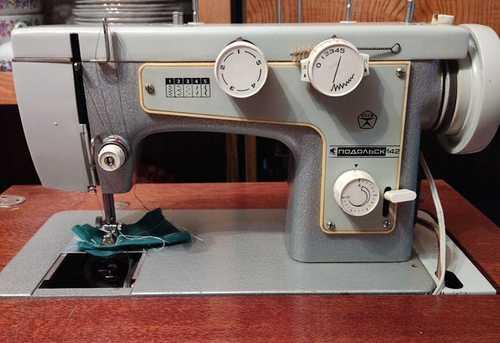 Швейная машинка Подольск-142