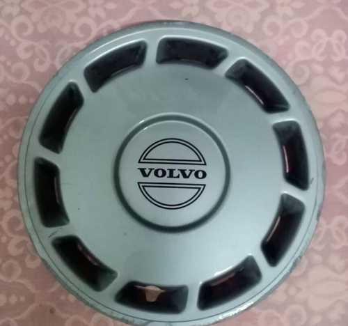 Колпак на колеса r 15 Volvo оригинал 1шт