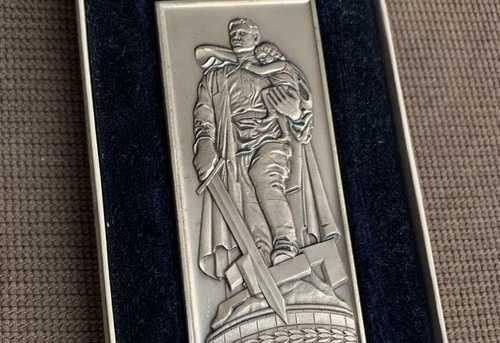 Памятная медаль ГДР "Воин-освободитель"