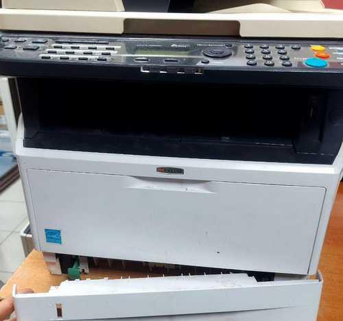 Мфу Kyocera M2035dn требует ремонта