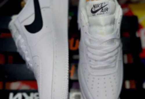 Кроссовки мужские Nike Air Force 1 07 Black Swoosh