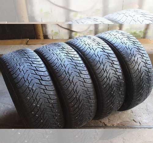 Nokian Tyres Hakkapeliitta 8 215/55 R17 98T