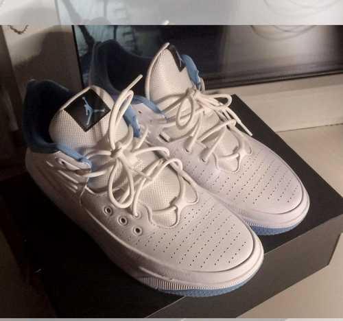 Nike Jordan Max aura 5