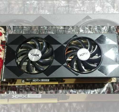 Radeon R9 390 8GB