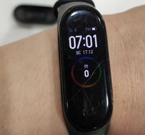 Фитнес браслет xiaomi mi band 4