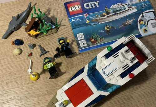 Lego City 60221