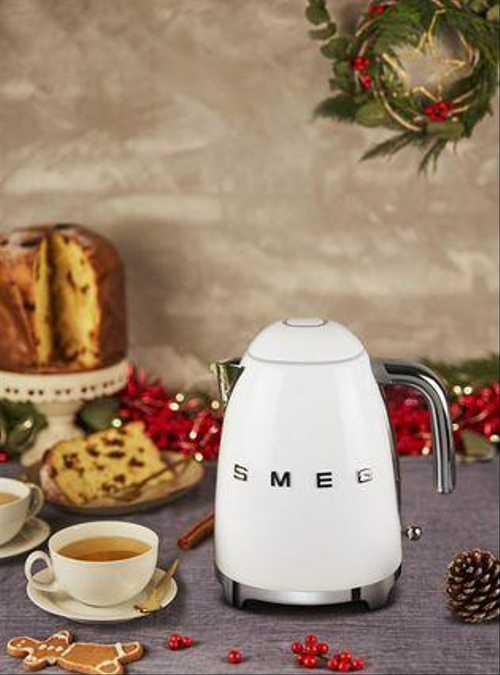 Чайник Smeg белый