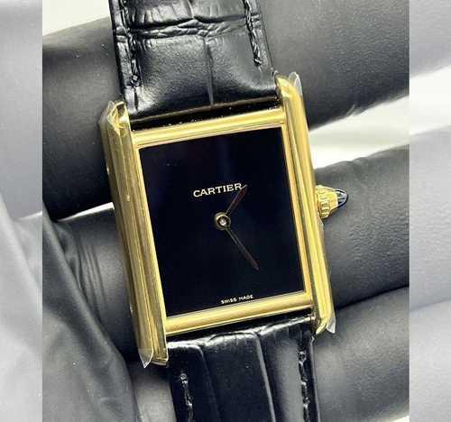 Часы Cartier Tank Louis Cartier 25,5 wgta0091