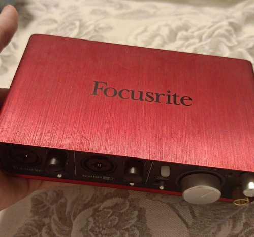 Звуковая карта focusrite scarlett 2i2