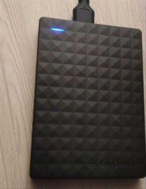 Переносной жёсткий диск Seagate expansion 1tb