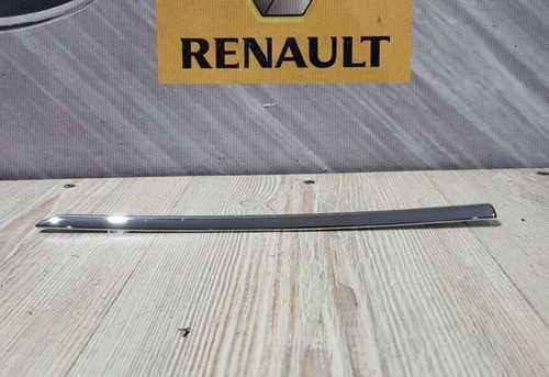 Молдинг хром решетки радиатора Накладка Renault lo