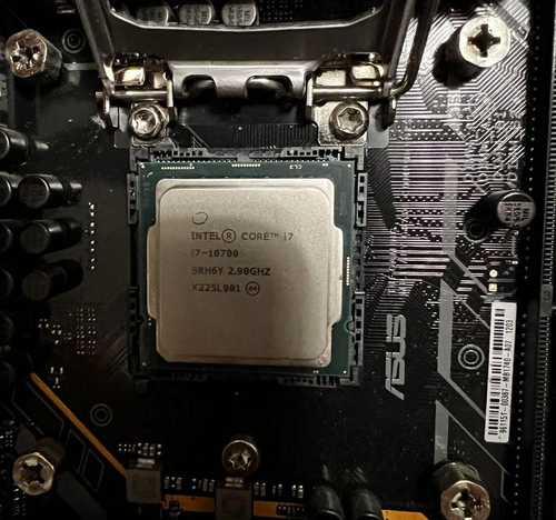 Процессор Intel core i7 10700