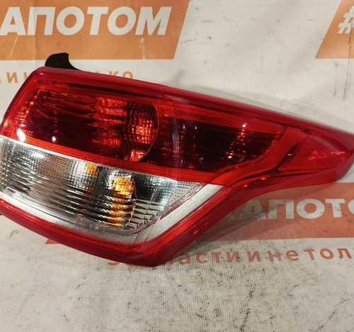 Фонарь задний правый Ford Kuga 2 2015 CV4413404AG