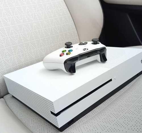 Xbox one s 1tb+ много игр