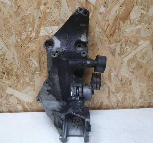 Кронштейн кондиционера Renault Laguna 2 2.0 F4R712