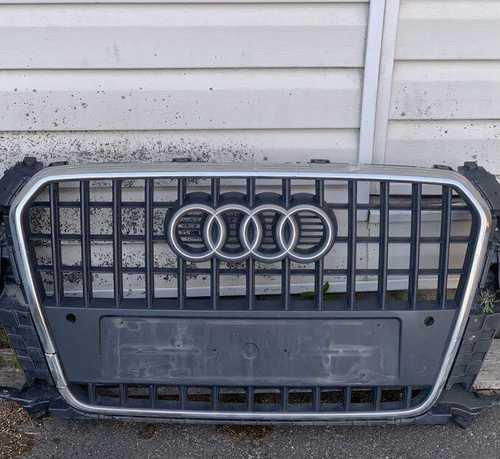 Решетка радиатора audi Q3