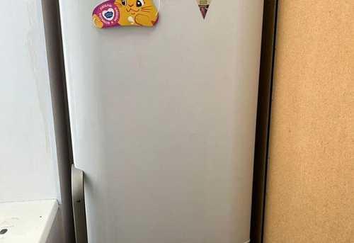 Холодильник аристон бу