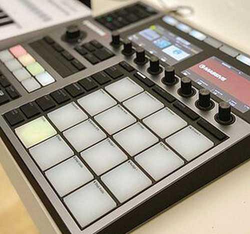 Maschine plus + native instruments ni