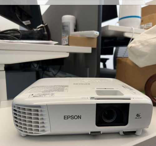 Проектор Epson H979B (EH-TW740)