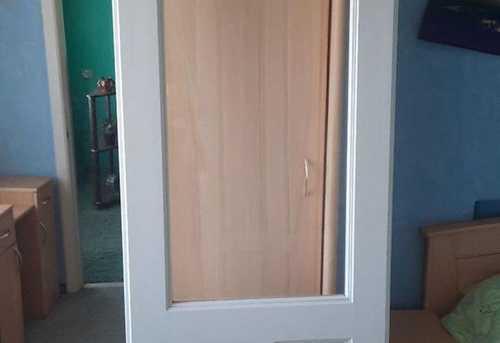 Дверь деревяная со стеклом