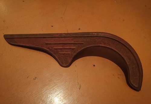 Защита цепи старинного велосипеда лвз