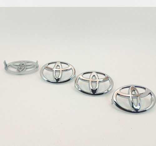 Эмблема на заглушки Toyota. Тойота 52*36 мм
