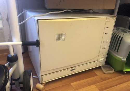 Посудомоечная машина Zanussi ZDC 240