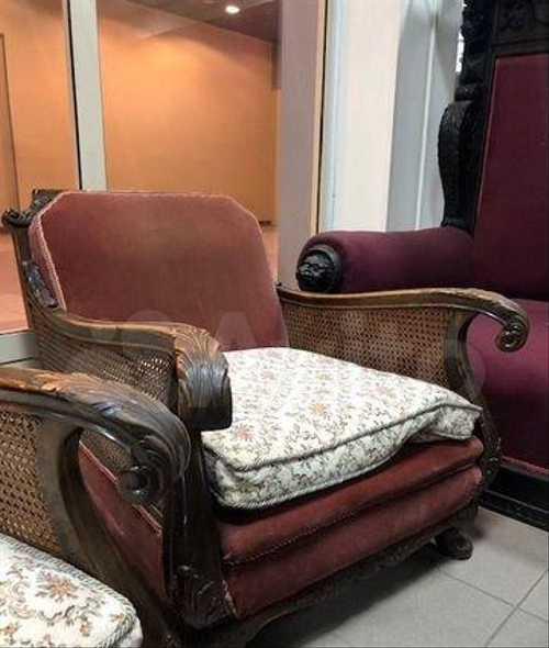 Кресло старинное голландское