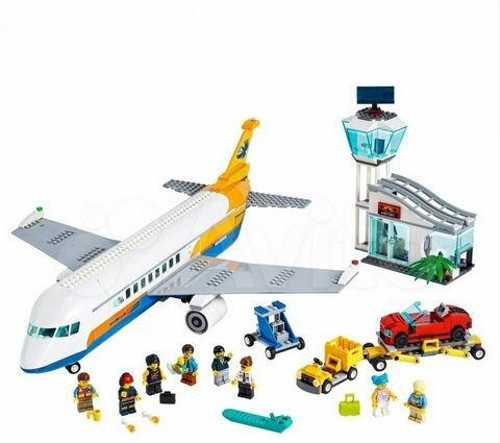 Конструктор Lego City Airport Пассажирский самолет (60262)