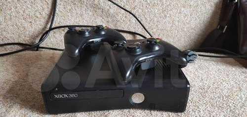 Xbox 360S, прошит freeboot+LT+2 геймпада+30 игр
