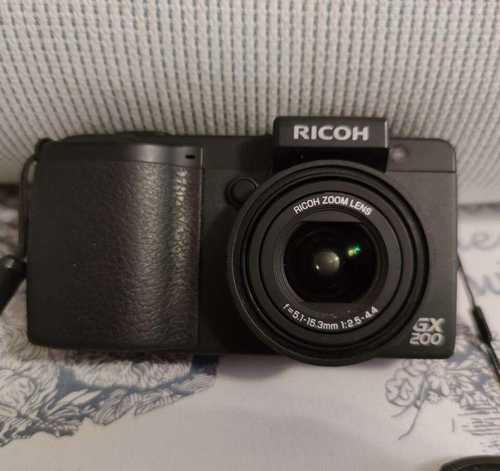 Фотоаппарат Ricoh GX 200