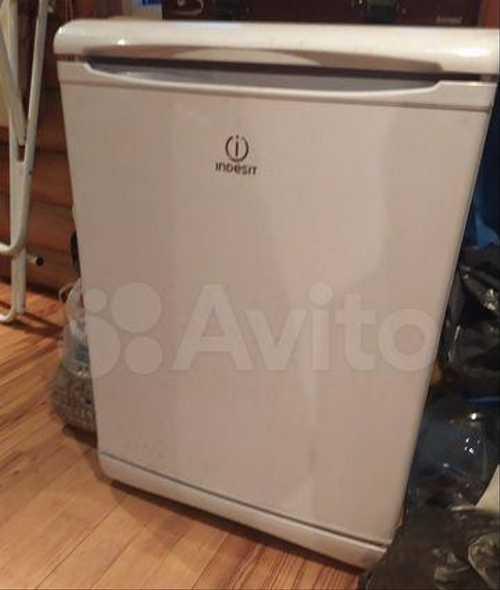 Холодильник Indesit tt 85.001 105 л