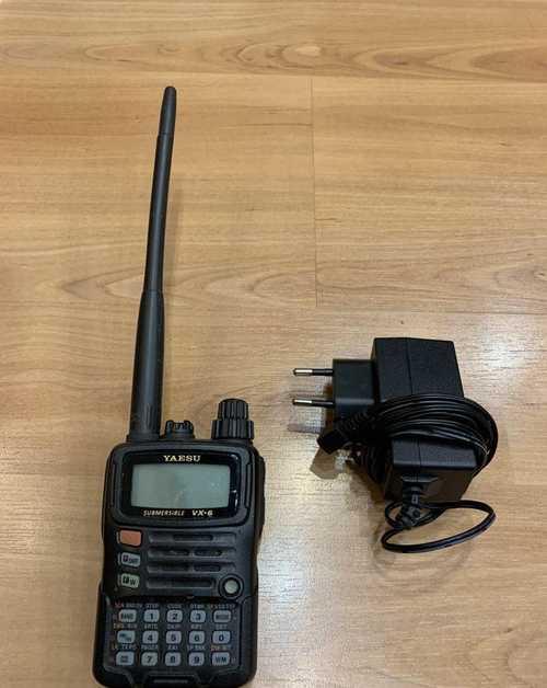 Рация Yaesu VX-6R