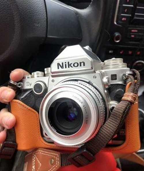 Nikon df+nikkor 45 2.8