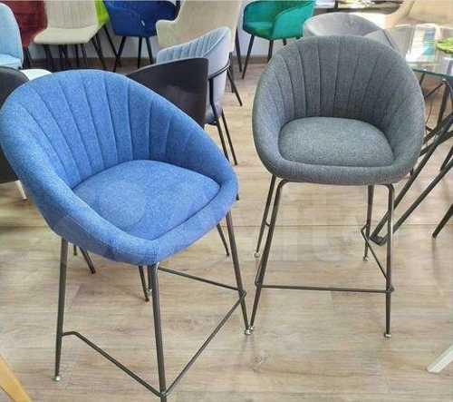 Барные и полубарные стулья