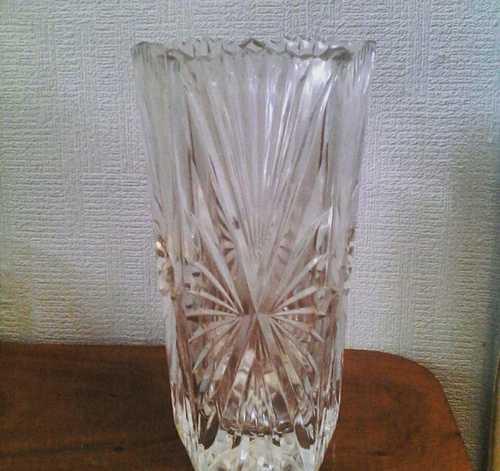Хрустальная ваза (20 см)