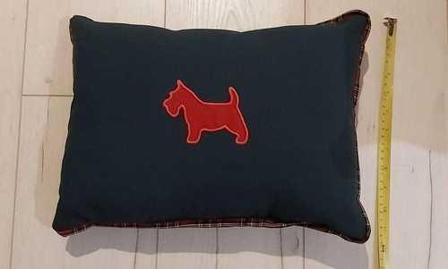 Подушка маленькая диванная или для собаки